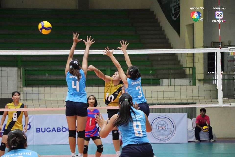 ข่าวประมวลภาพ วอลเลย์บอล แชมป์กีฬา 7HD 2025 : เทพมงคลรังษี 3-0 กาญจนาภิเษกวิทยาลัย เพชรบูรณ์